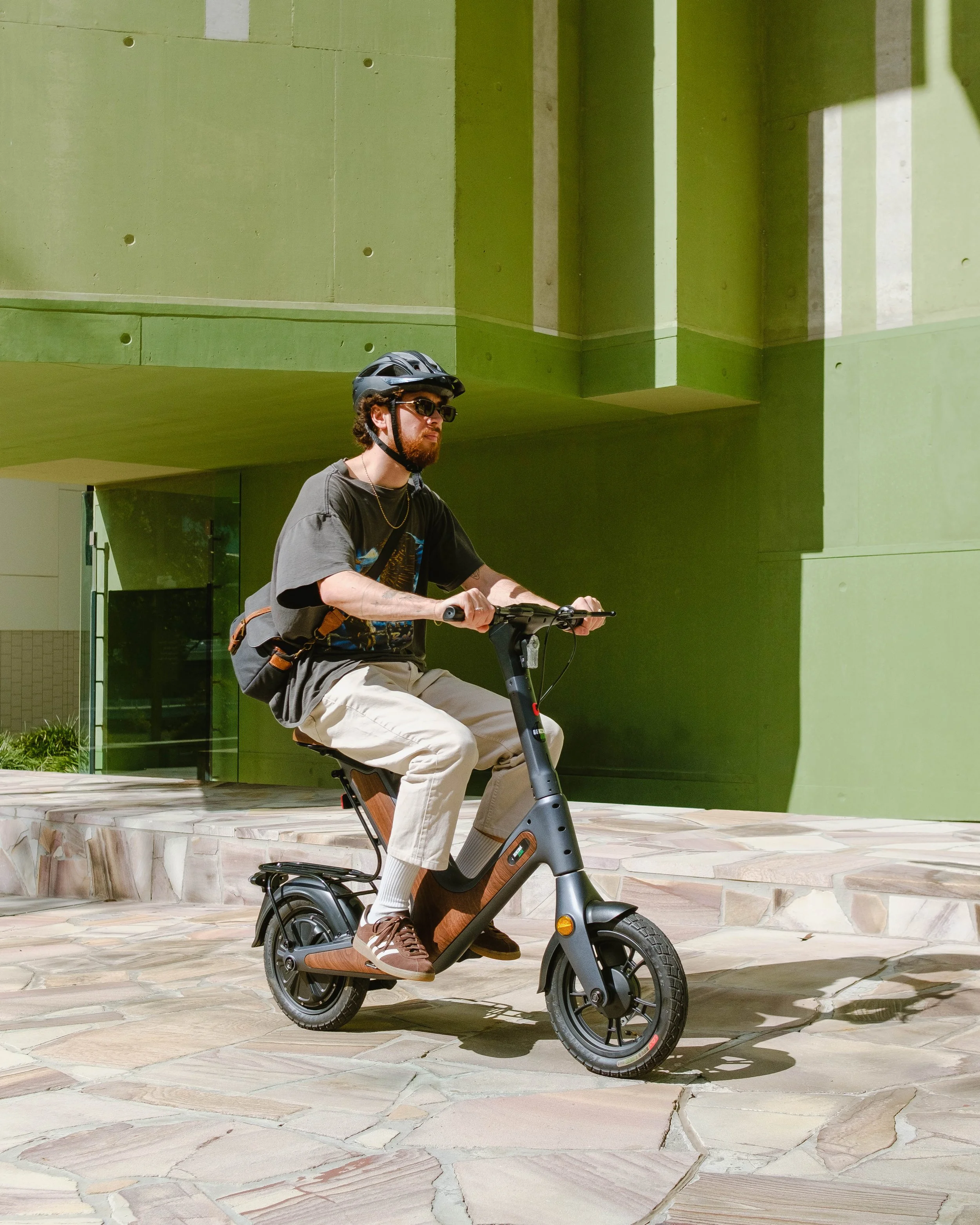 BENZINA ZERO — Electric Mopeds & Scooters