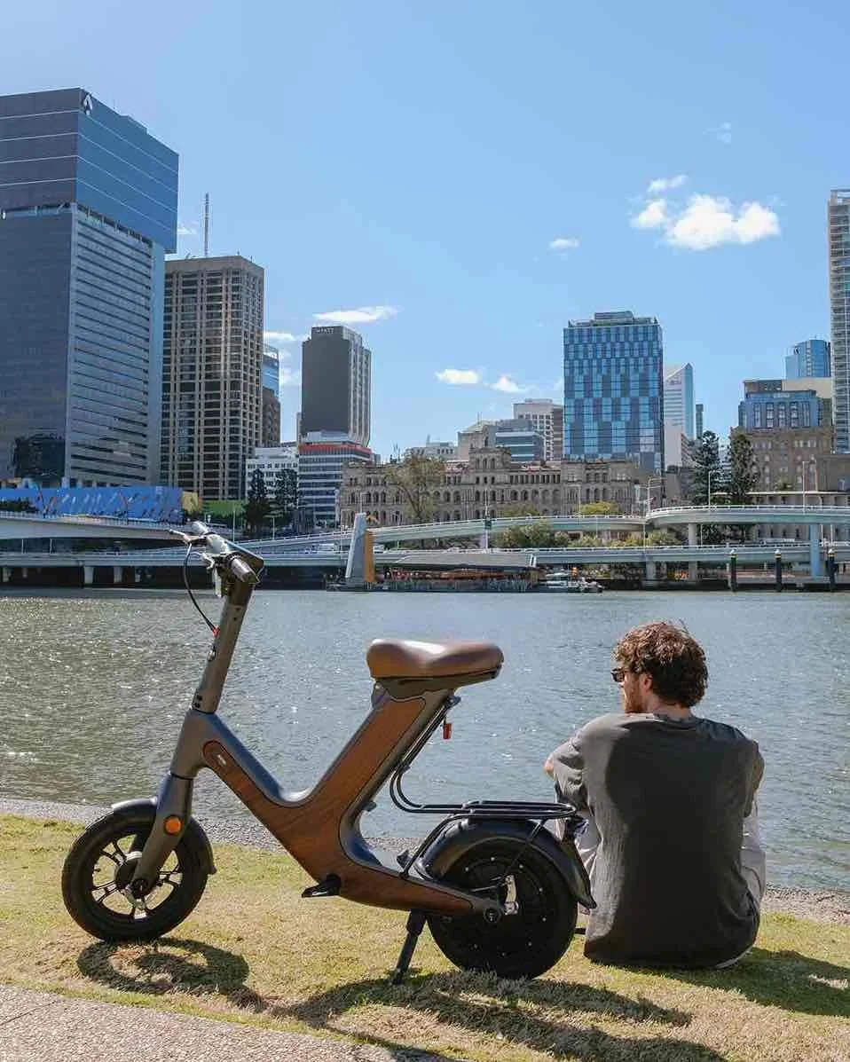 BENZINA ZERO | Electric Mopeds & Scooters