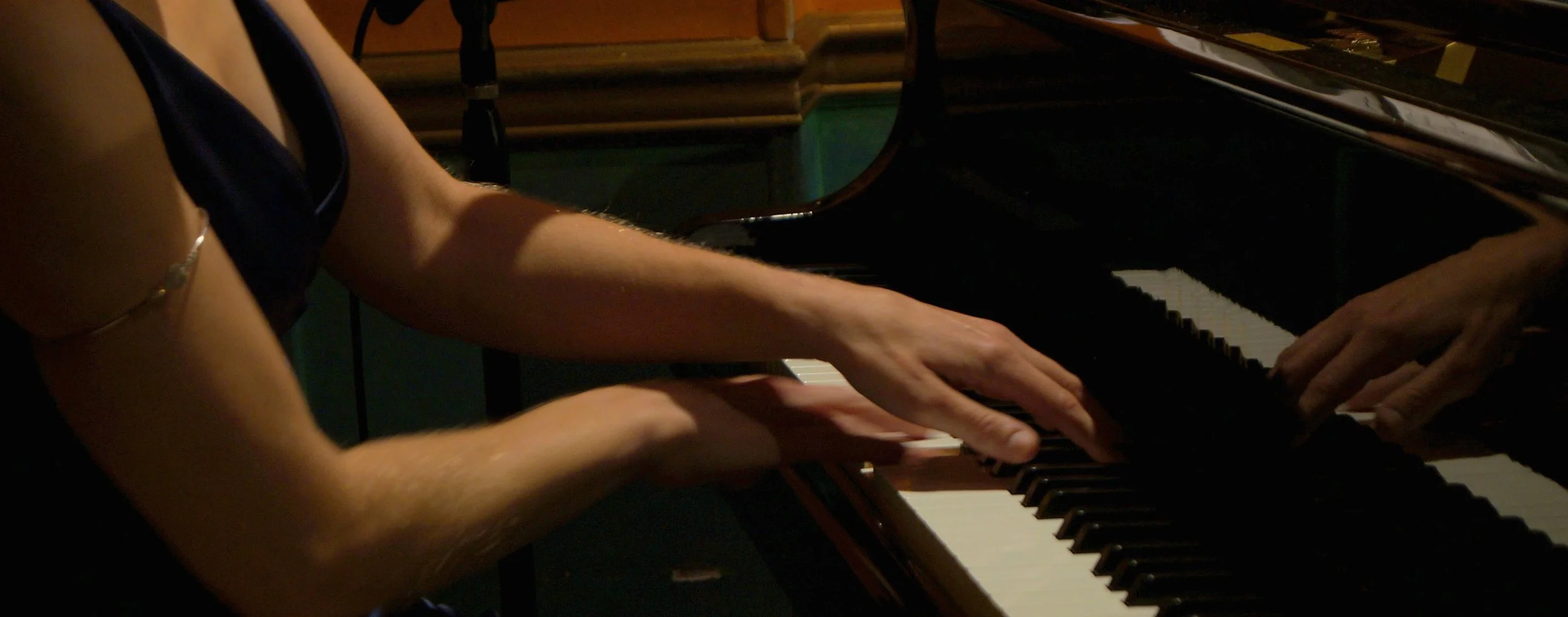 Lura Johnson, PIANIST