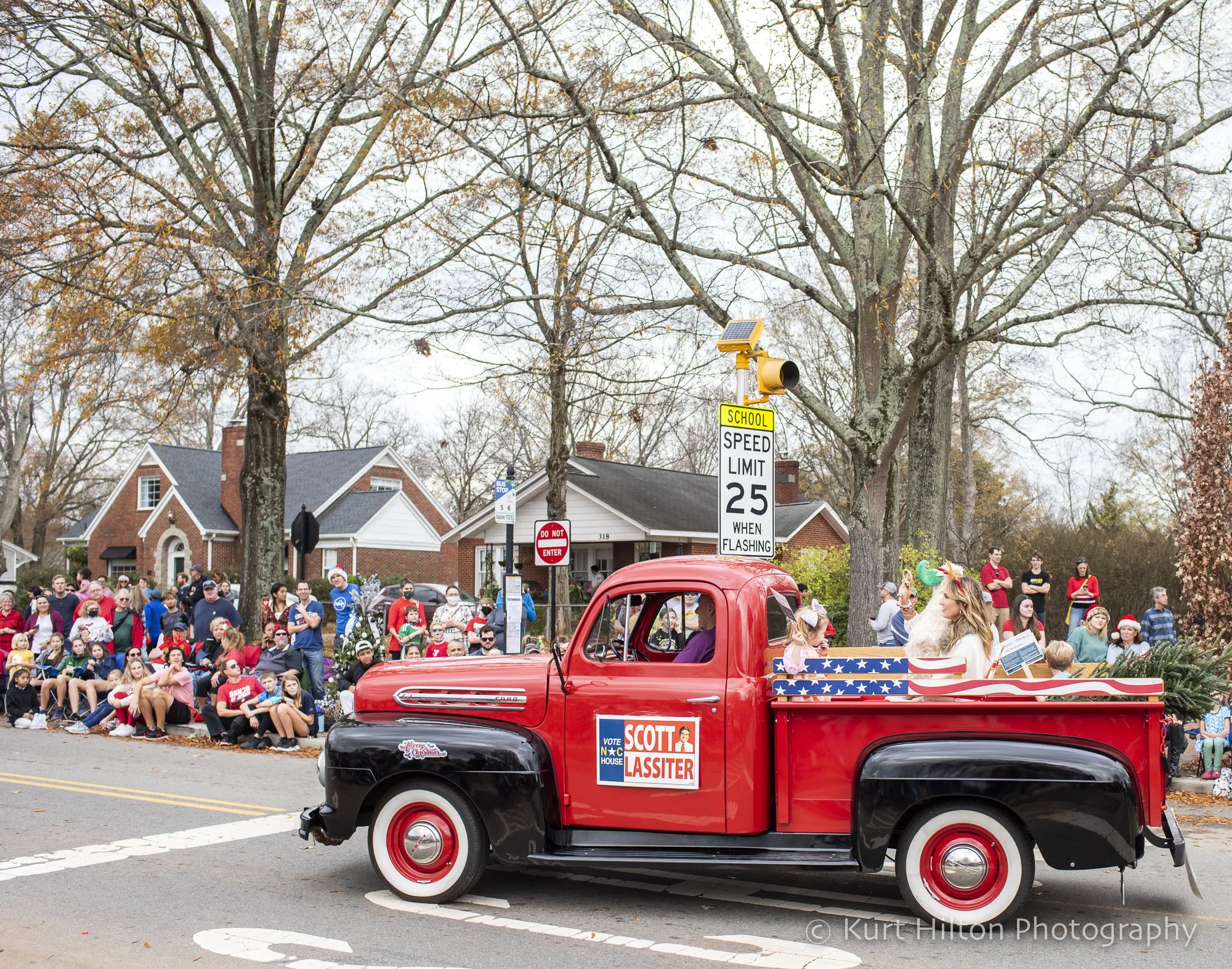 How To Decorate A Pickup Truck For Christmas Parade | Shelly Lighting
