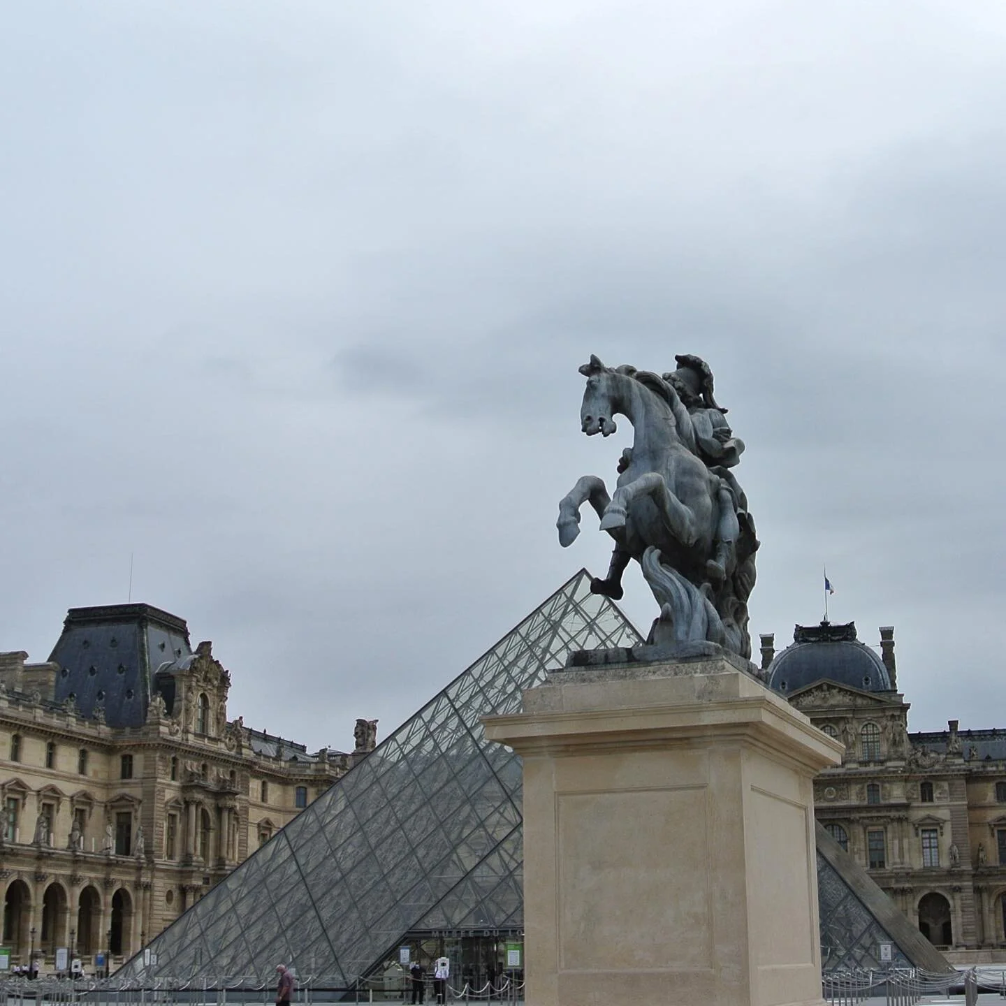 Louvre Statue Louis Xiv at Jesse Banks blog
