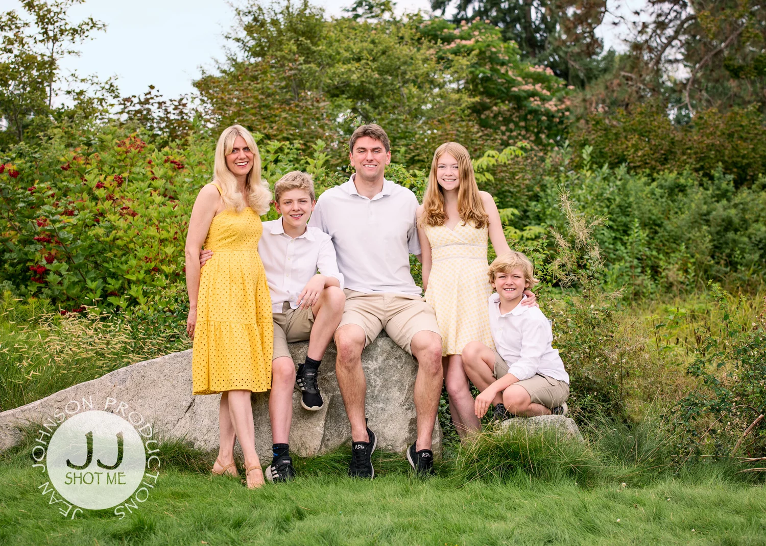FAMILY PORTRAIT CLOTHING: PICKING YOUR COLOR SCHEME — JEAN JOHNSON ...