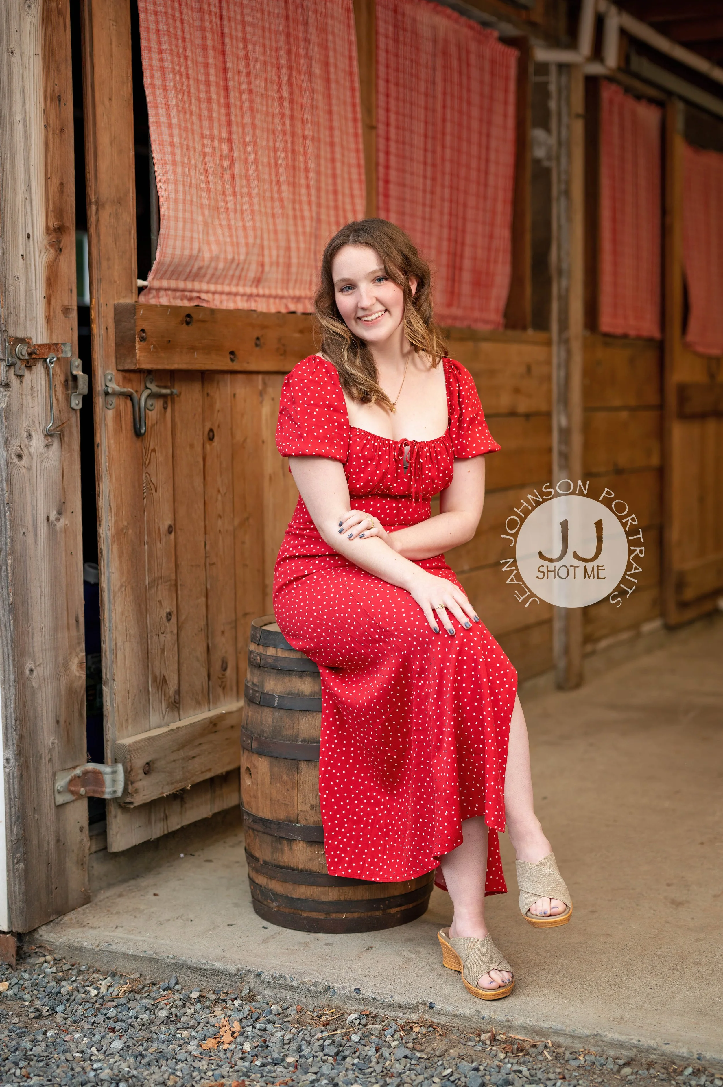 GWEN'S SENIOR PORTRAITS | NORTH BEND SENIOR PHOTOGRAPHER | THE DAHLIA ...