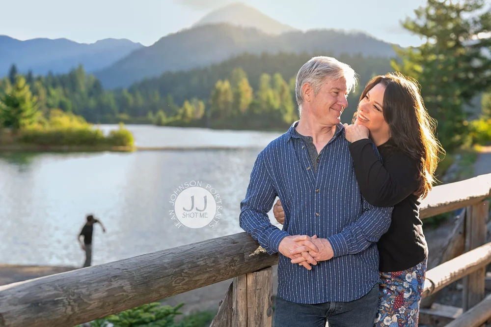 ISSAQUAH FAMILY PHOTOGRAPHER | GOLD CREEK POND FALL PORTRAITS — JEAN ...