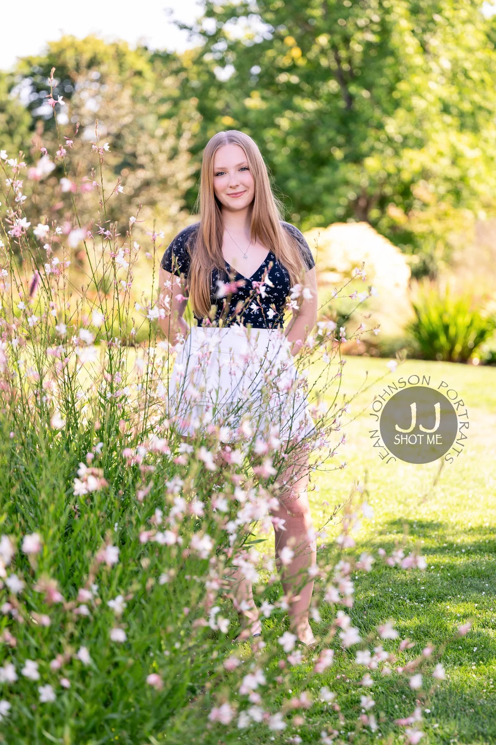 ANNA'S SENIOR PORTRAITS | BELLEVUE BOTANICAL GARDENS | SNOFALLS ...
