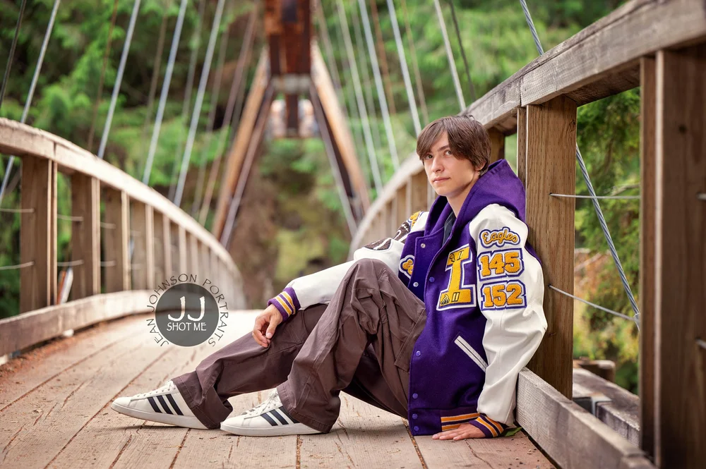 ISSAQUAH SENIOR PHOTOGRAPHER | ETHAN'S SENIOR PORTRAITS | CLASS OF 2024 ...