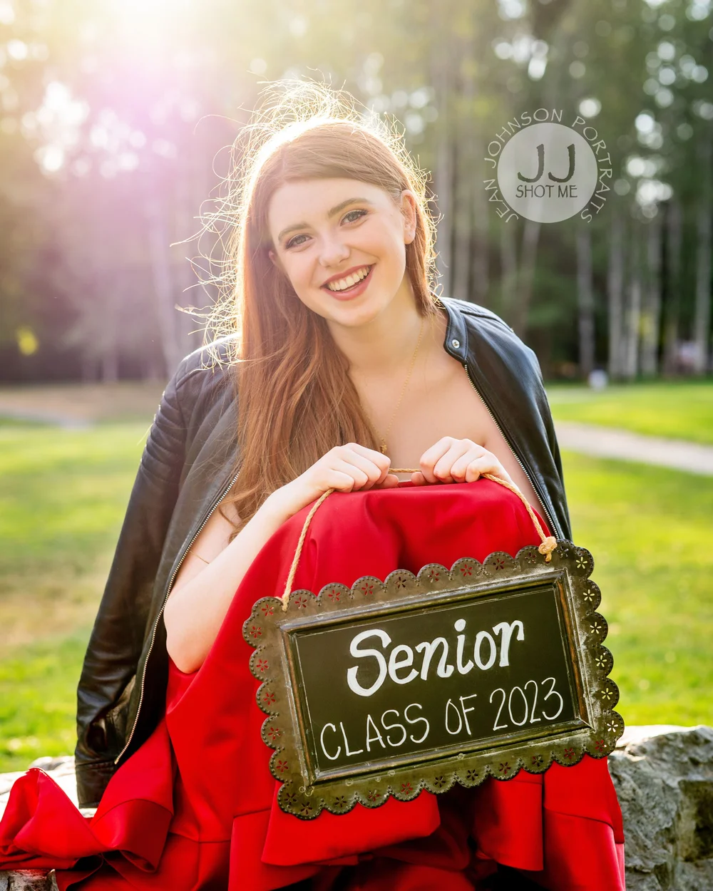 ARESA'S SENIOR PORTRAITS | DOWNTOWN ISSAQUAH PHOTOGRAPHER | CLASS OF ...