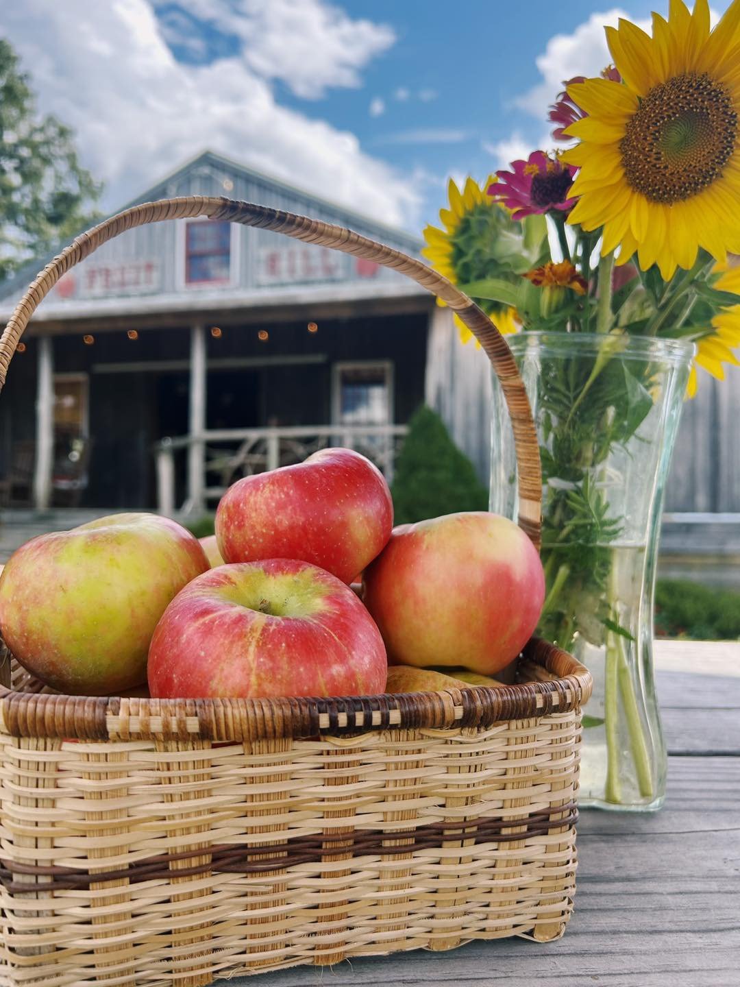 This week on the Farm — Fruit Hill Orchard