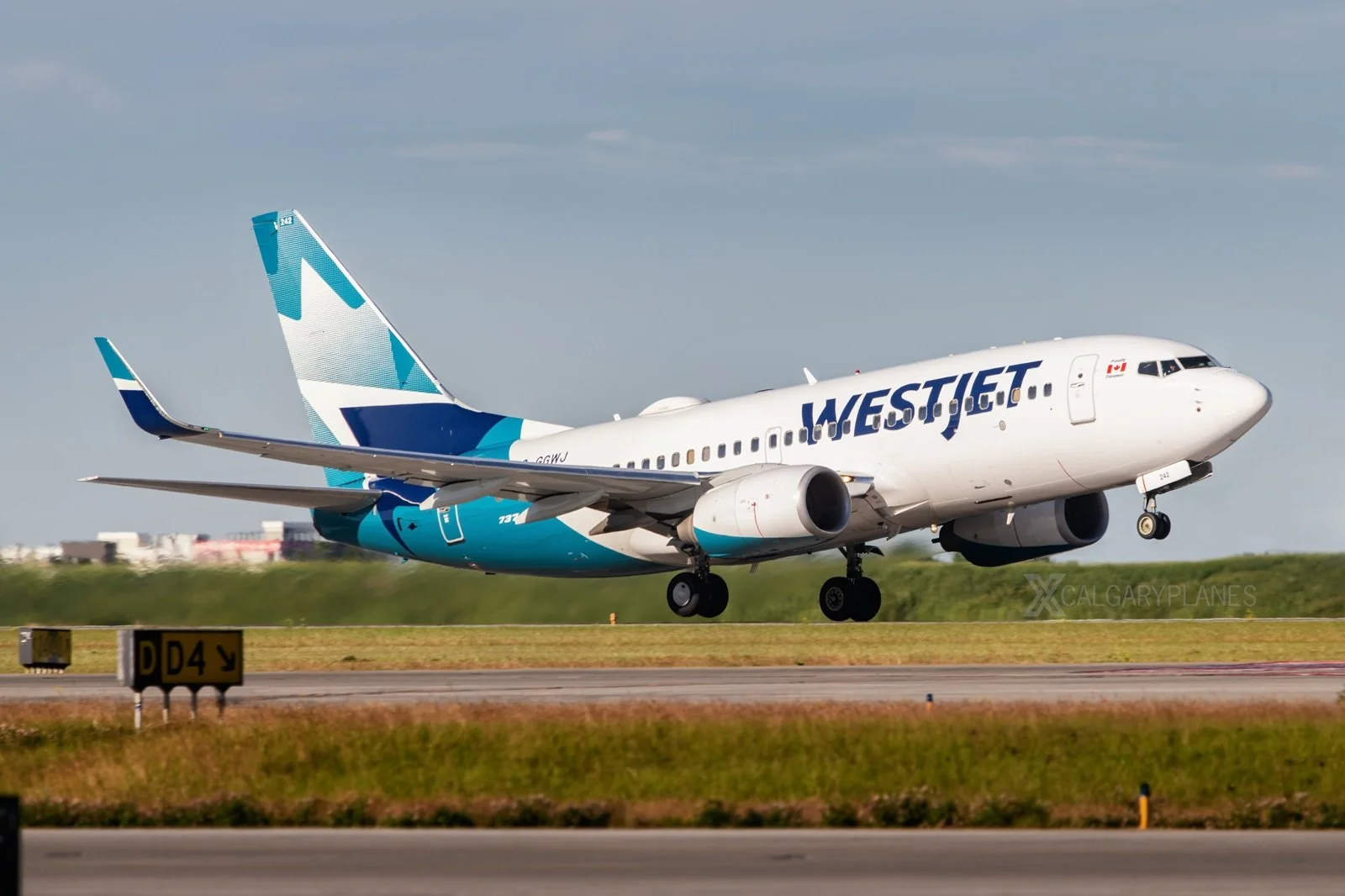 Calgary Planes - Aviation Photography