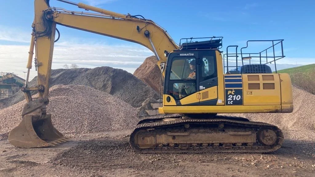 PC210LC-10 *SOLD* — MC Machinery
