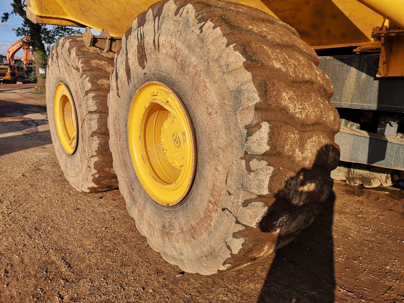 HM400-2 * SOLD* — MC Machinery