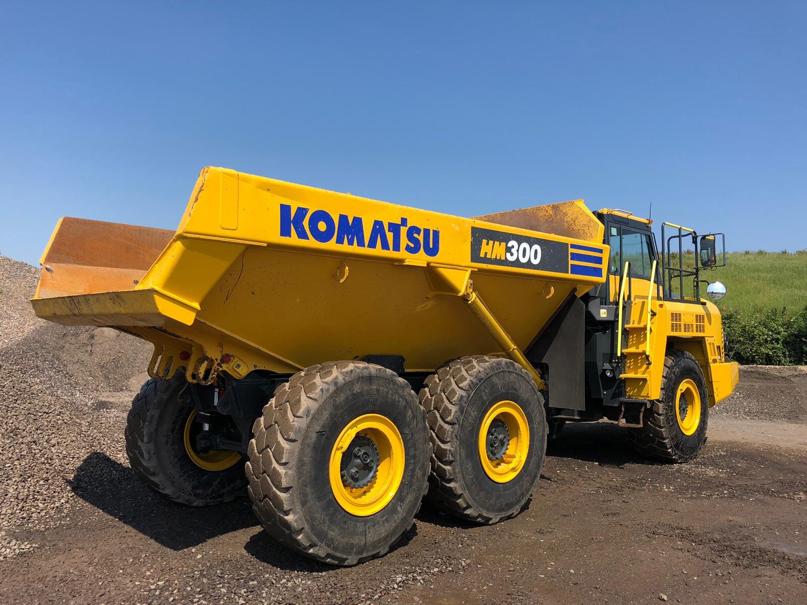 HM300-5 *SOLD* — MC Machinery