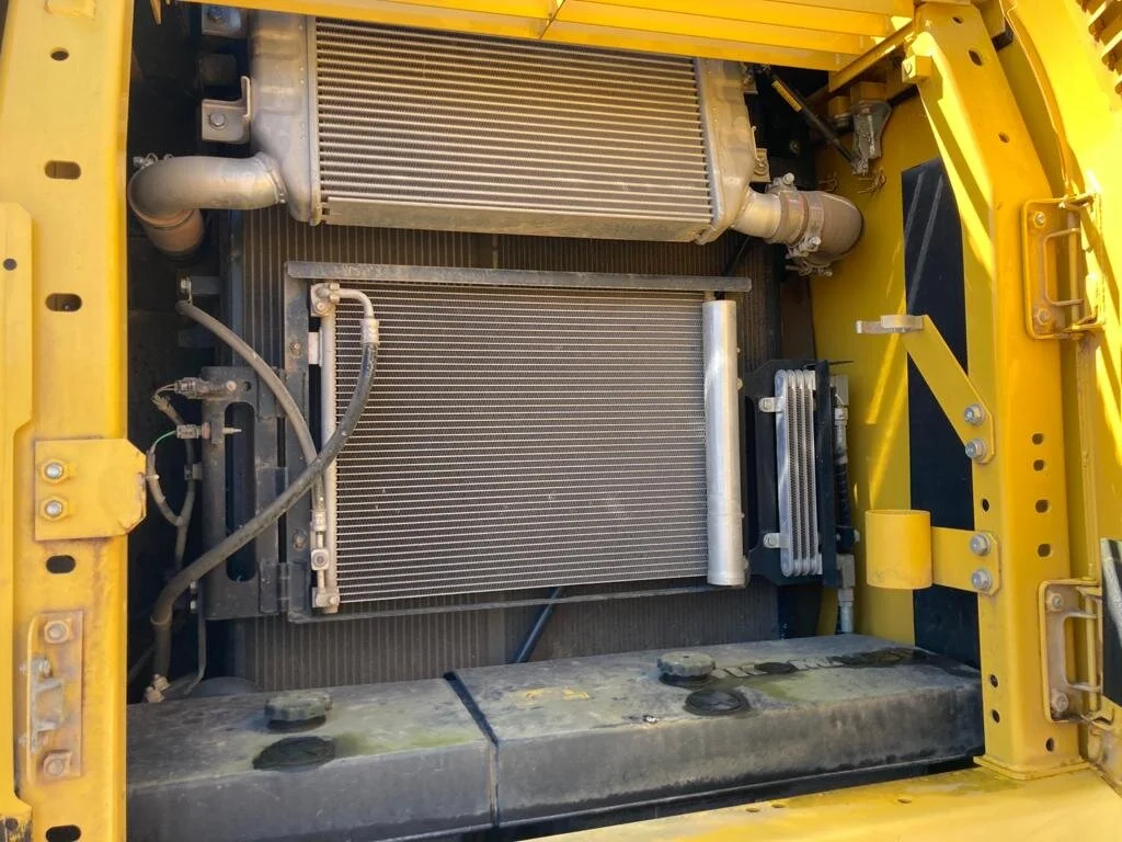 PC210LC-11 *SOLD* — MC Machinery