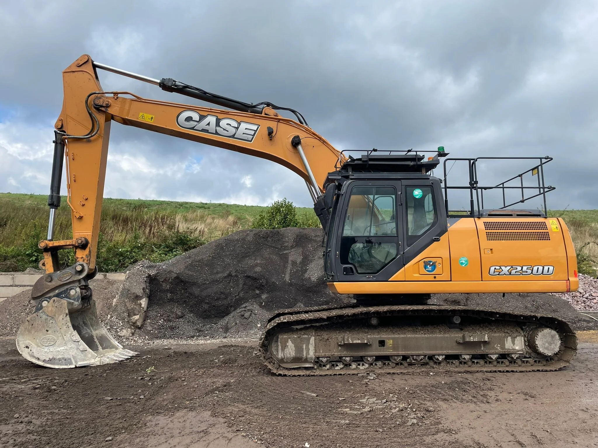 Case CX250D *SOLD* — MC Machinery