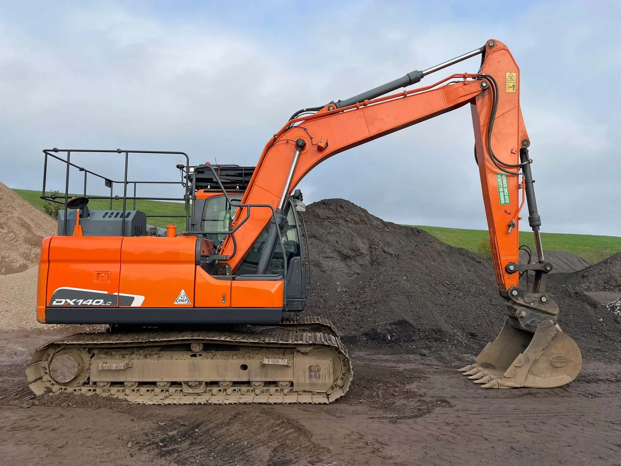 Doosan DX140LC-5 *SOLD* — MC Machinery
