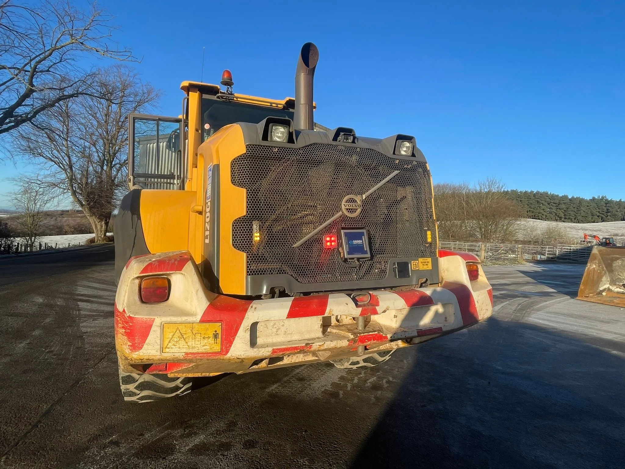 L120G *SOLD* — MC Machinery