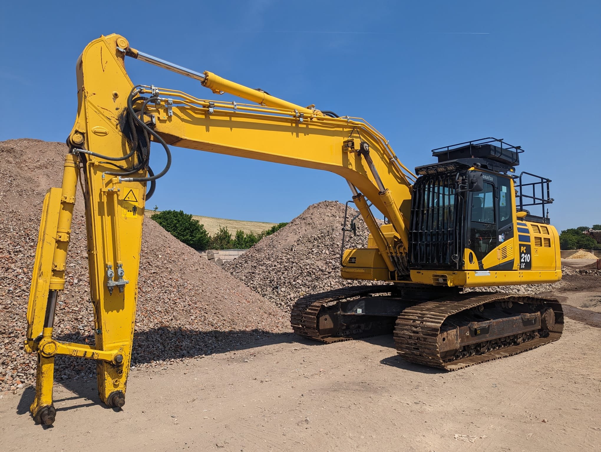 PC210LC-11 *SOLD* — MC Machinery