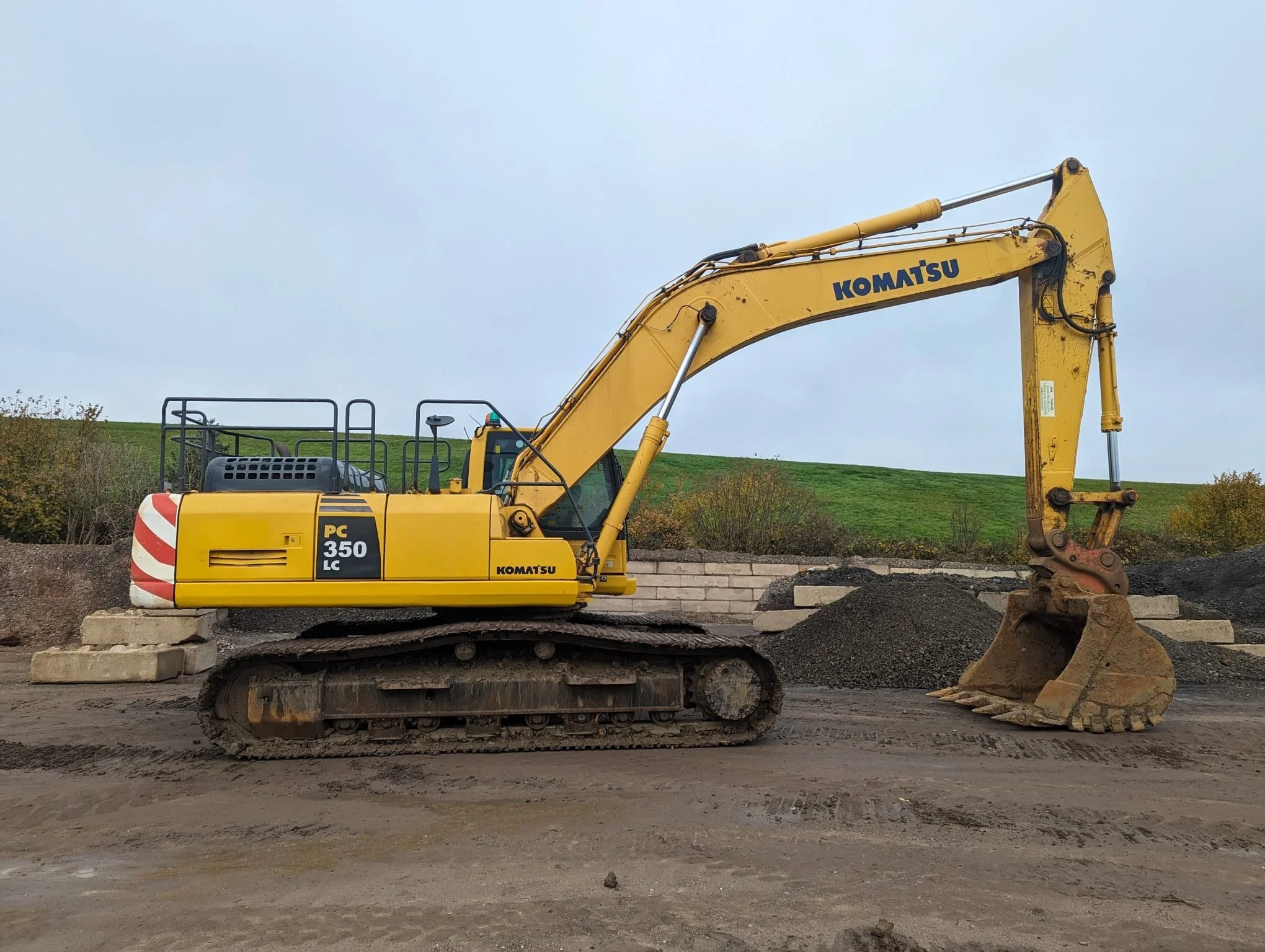 PC350LC-8 *SOLD* — MC Machinery