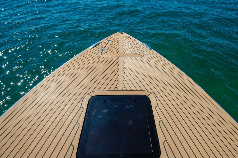 36' Canard Yacht | Miami — Aqua Experiences | Yacht Charters & Boat Rentals