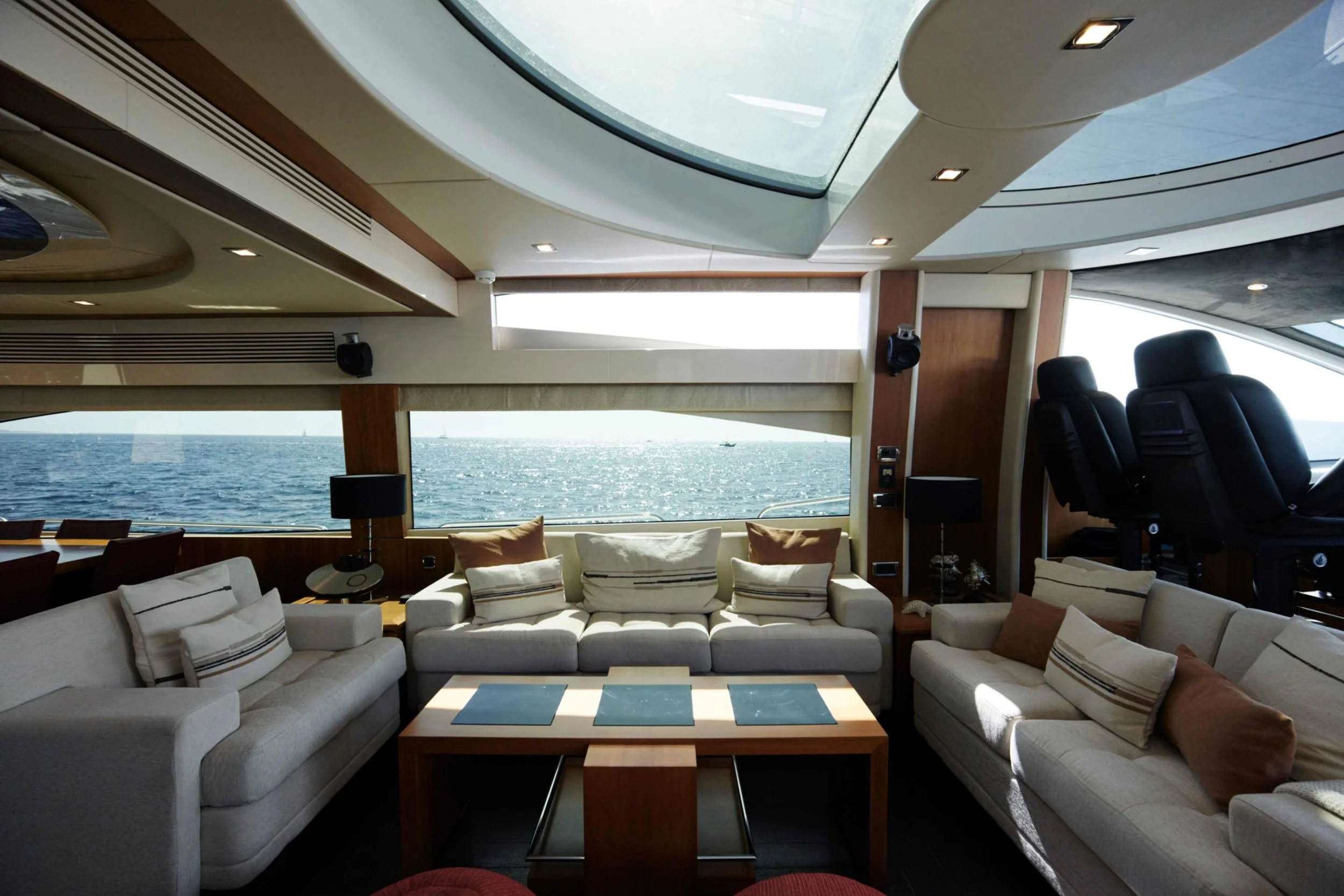 92' Sunseeker (8 Hours) - High Season — Aqua Experiences | Yacht ...