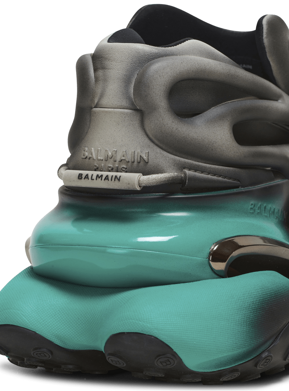 Balmain and Space Runners Unveil Multi-World Augmented Reality Show ...