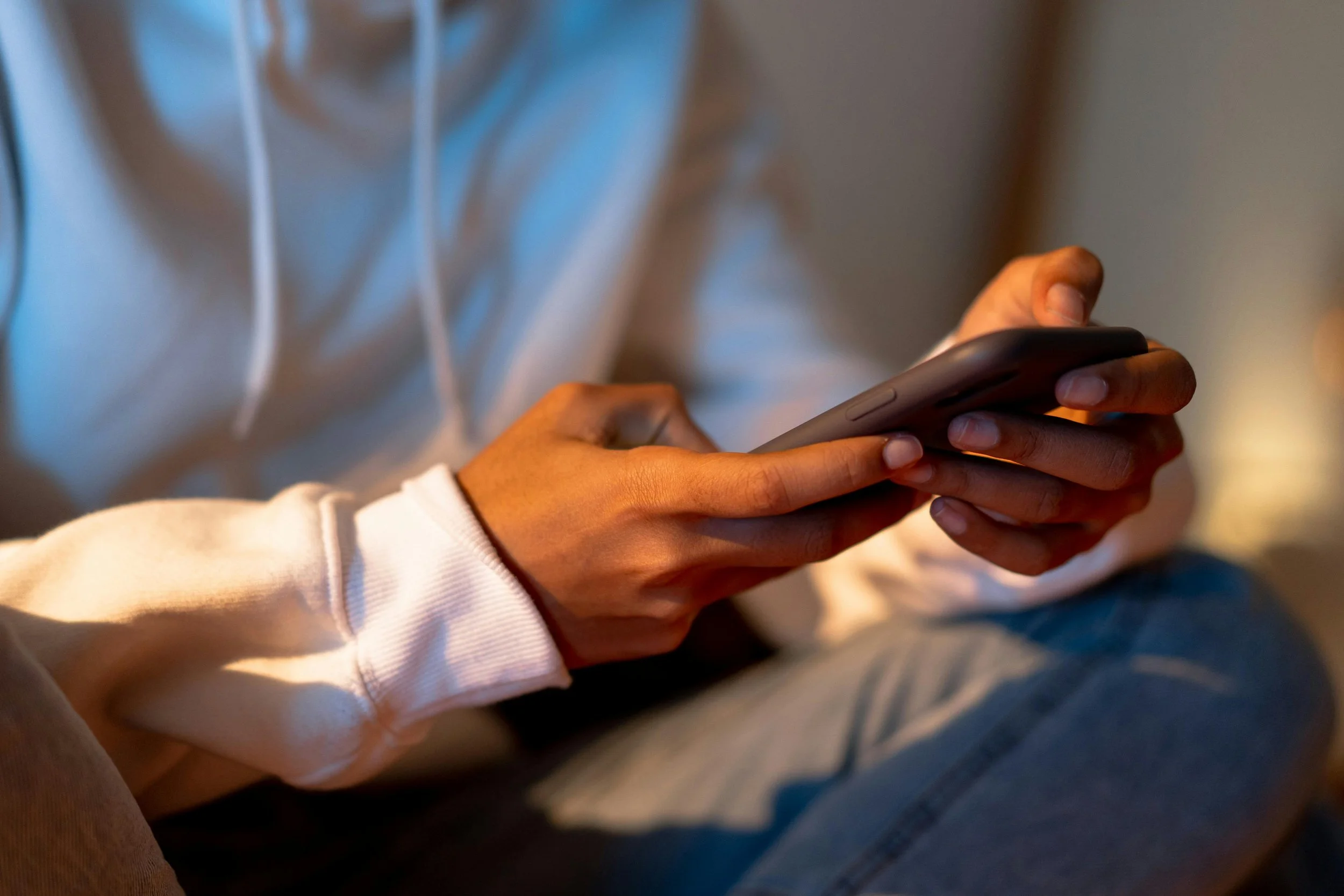 10 Best Cougar Dating Sites and Apps to Meet Mature Women — PAGE Magazine
