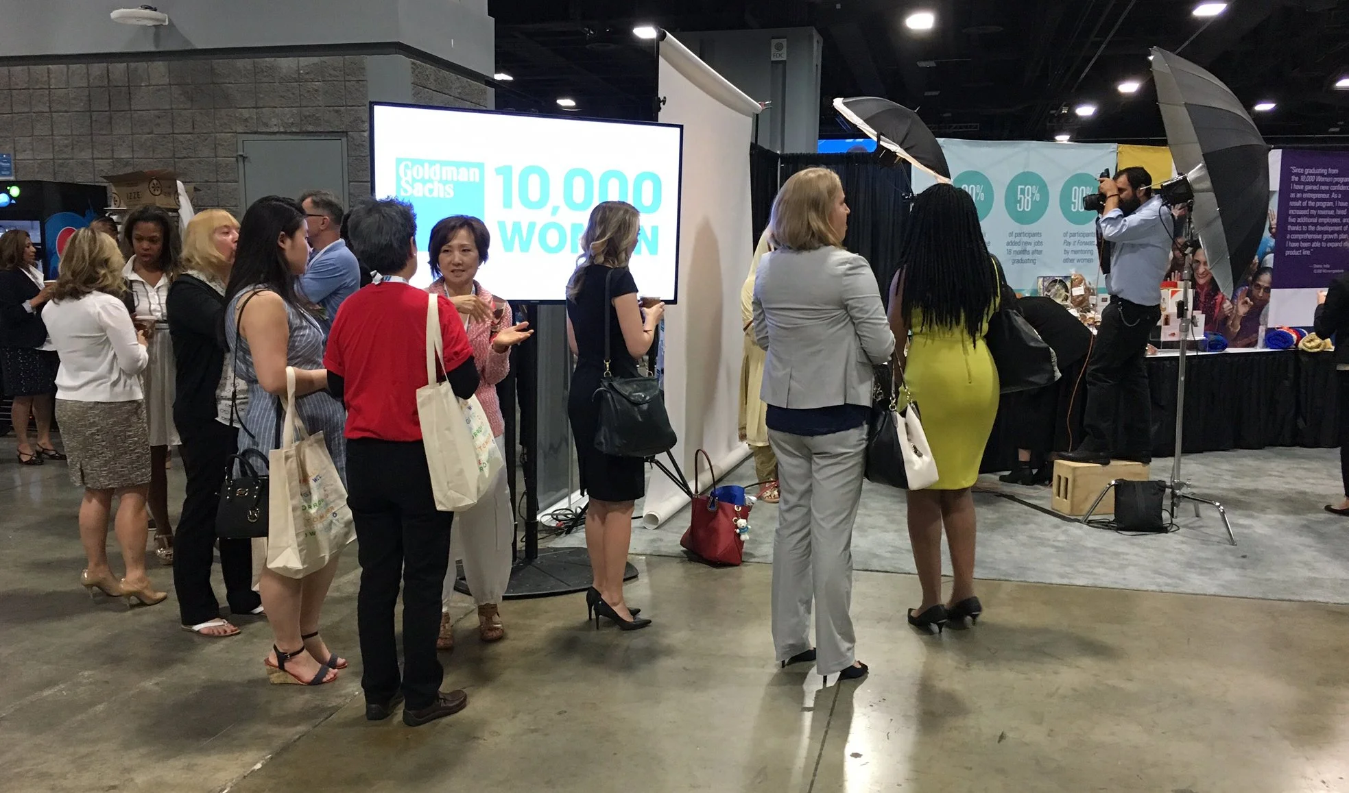 Corporate Headshots at Conferences — The Booth for Business