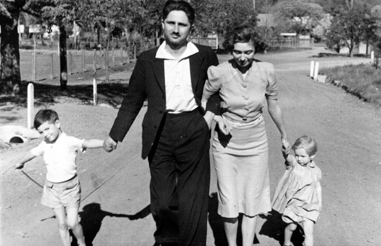 Dorothy Krantz, Harold and the arts — Perth Apartments: The Krantz Legacy