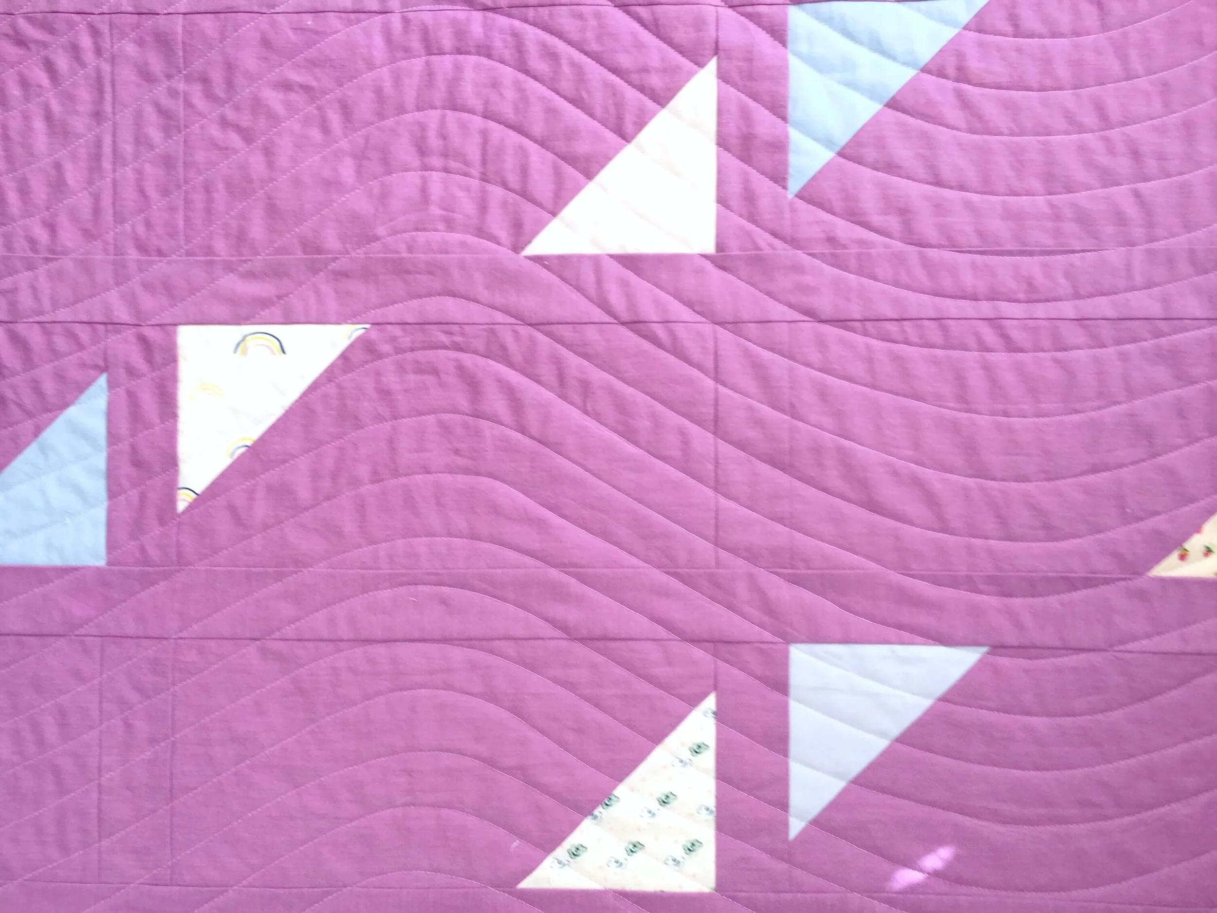 How To Quilt Wavy Lines Megan Collins how-to-quilt-wavy-lines-megan-collins