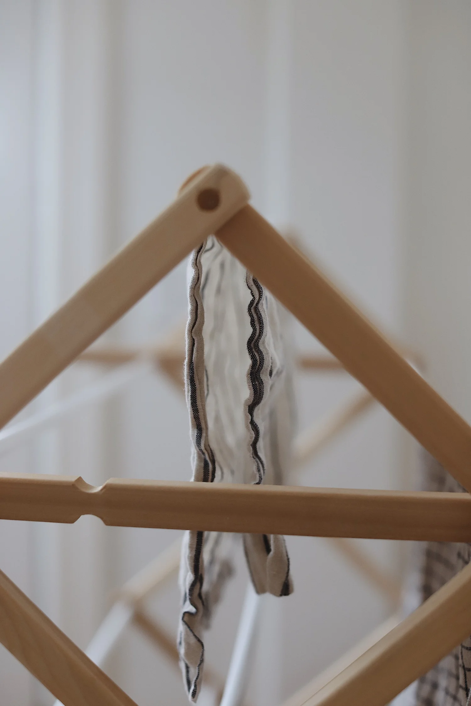 Natural + Low-waste Laundry Routine — simply living well