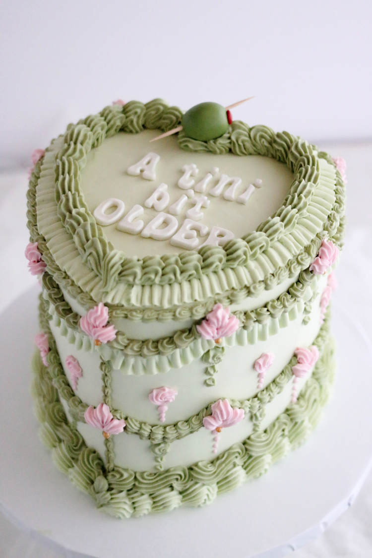 Vintage Heart Cakes — Rose Vanilla