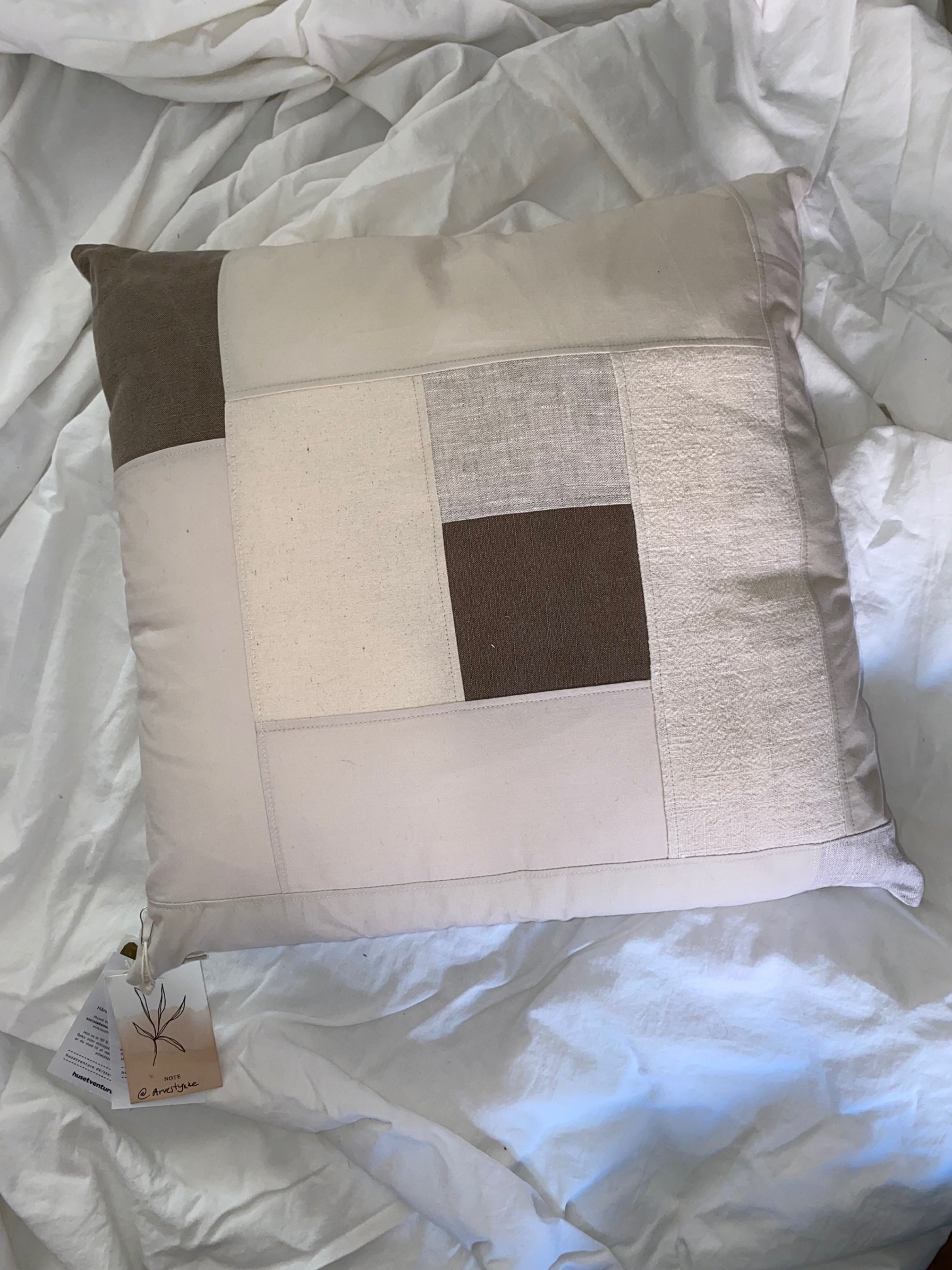 Patchwork puder med grafisk udtryk