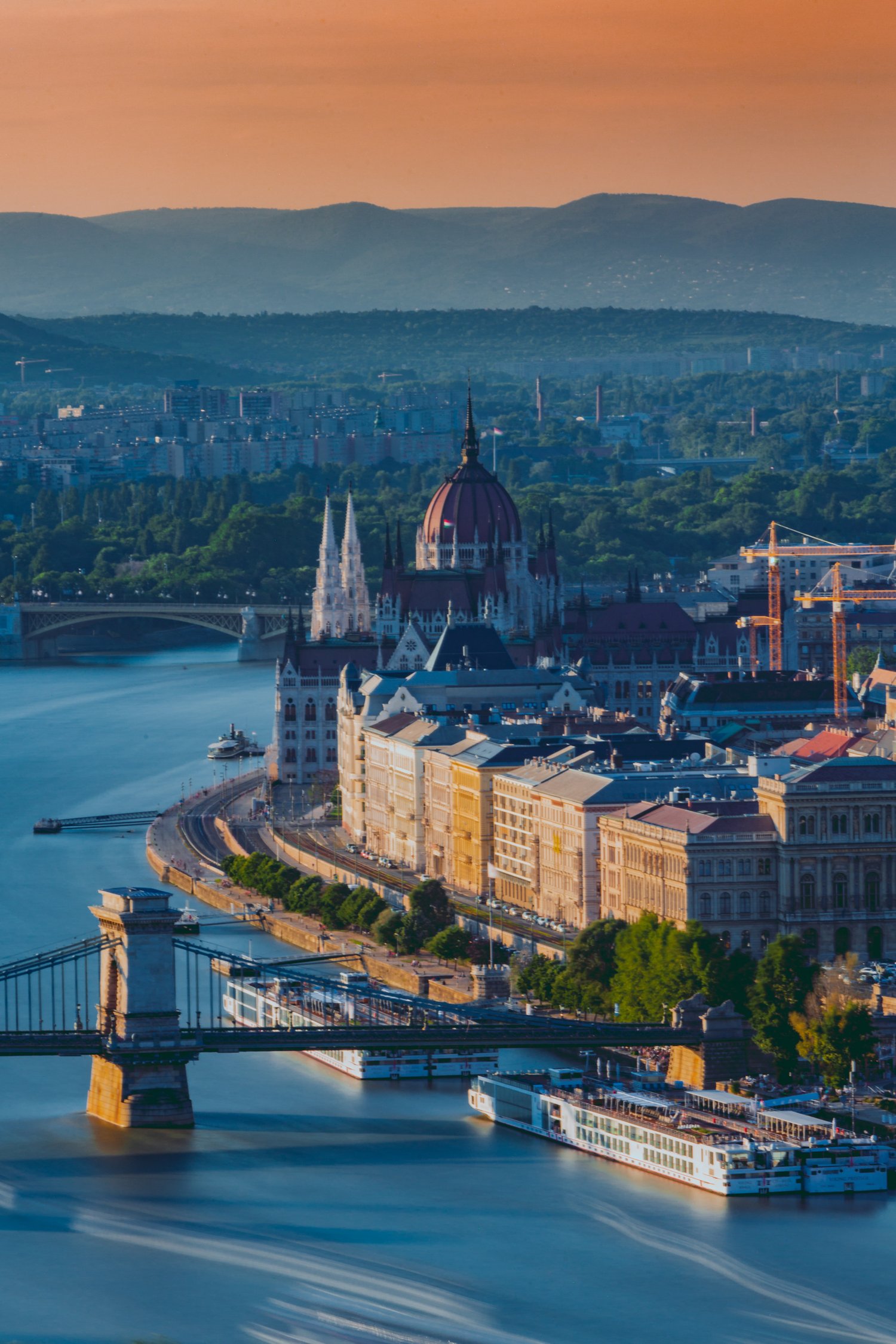 Top 8 Photo Spots To Photograph Budapest In the evening | Belinda Shi ...