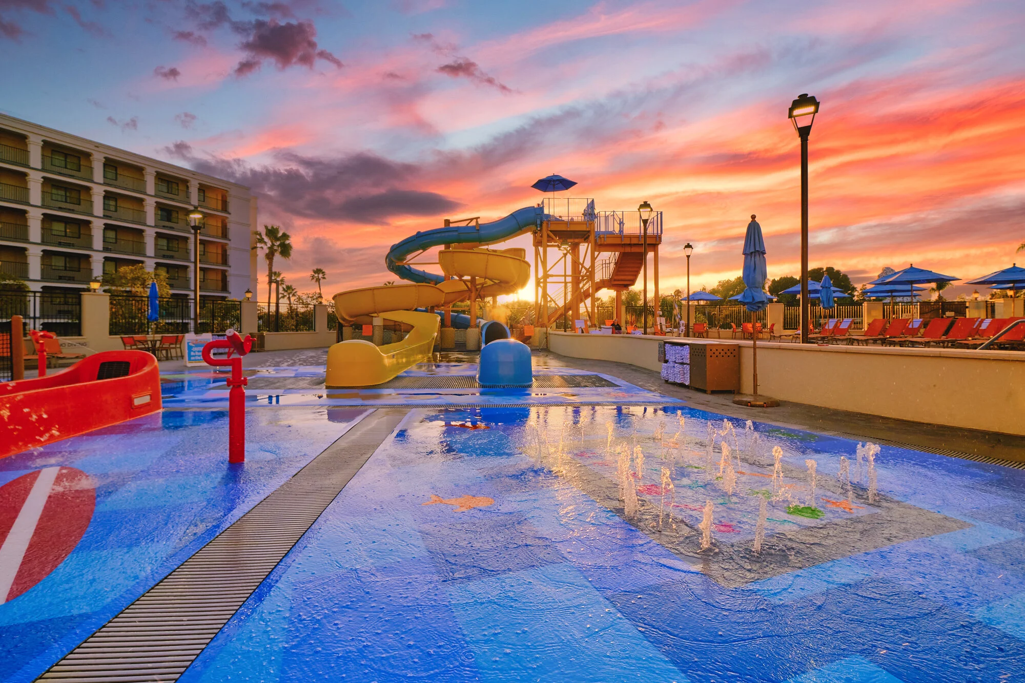 Anaheim Courtyard by Marriott — Life Floor
