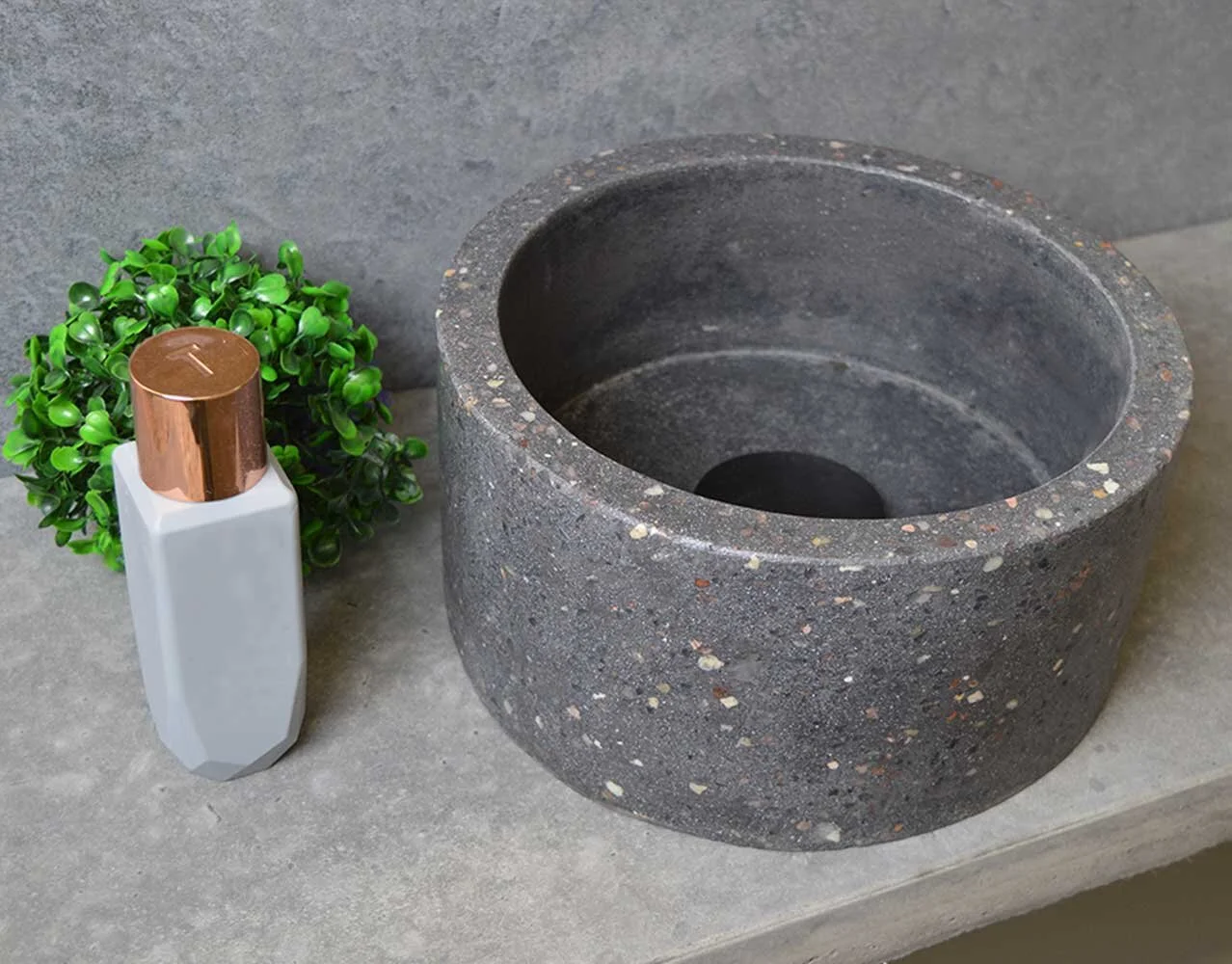 VERA Handmade Concrete Basin - Essential collection — NEDEVDESIGN