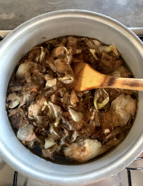 Natural Dyeing with Onion Skins — Zuahaza – Luxe Home Textiles