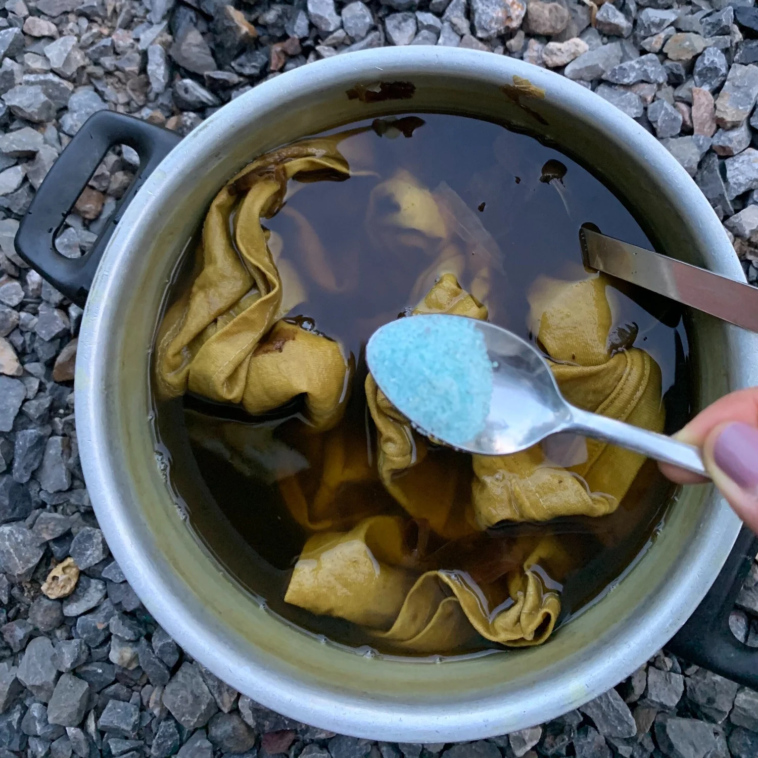 Natural Dyeing with Onion Skins — Zuahaza – Luxe Home Textiles