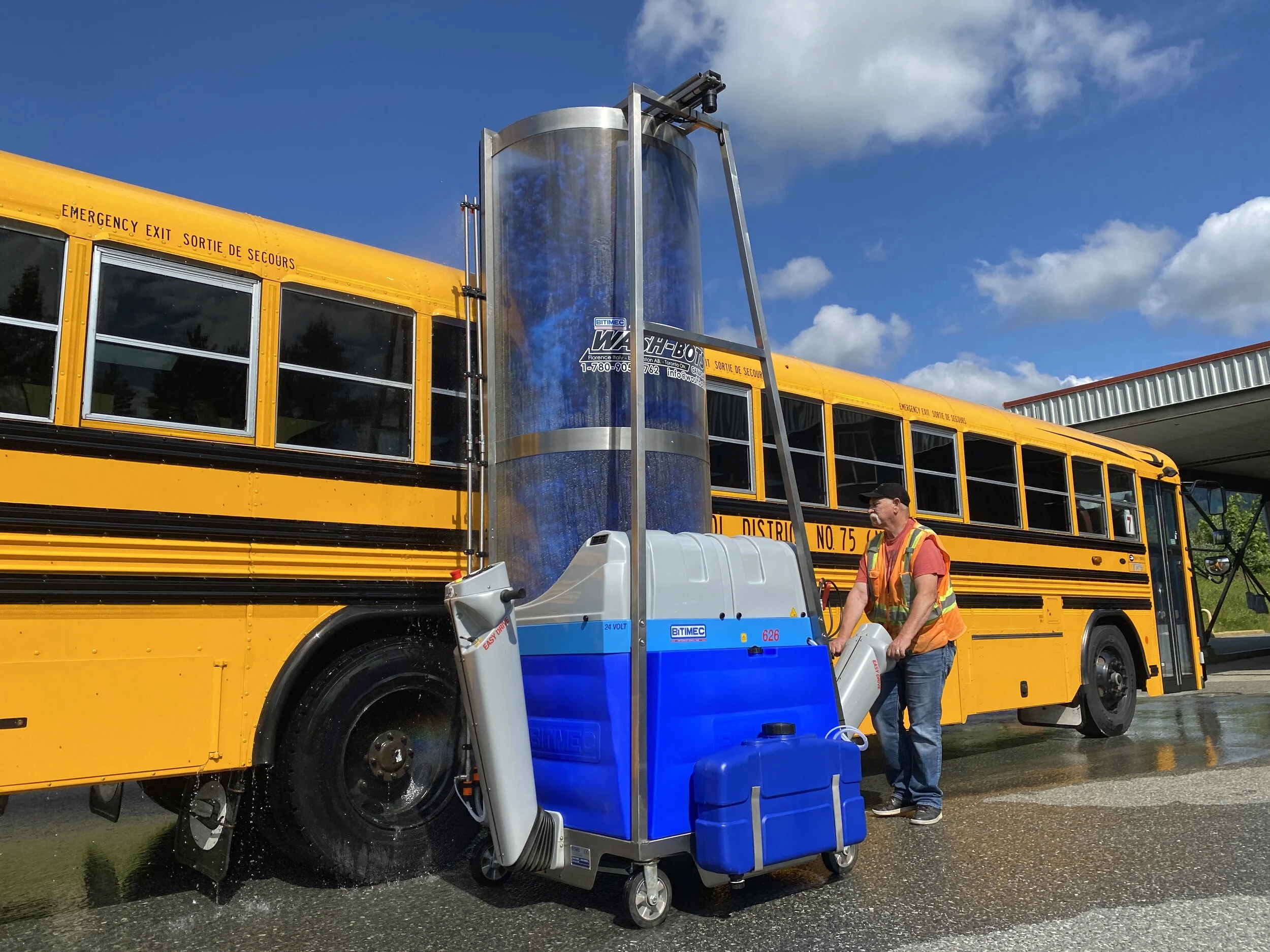 Bus & Transit Washing Solutions — Wash-Bots Canada