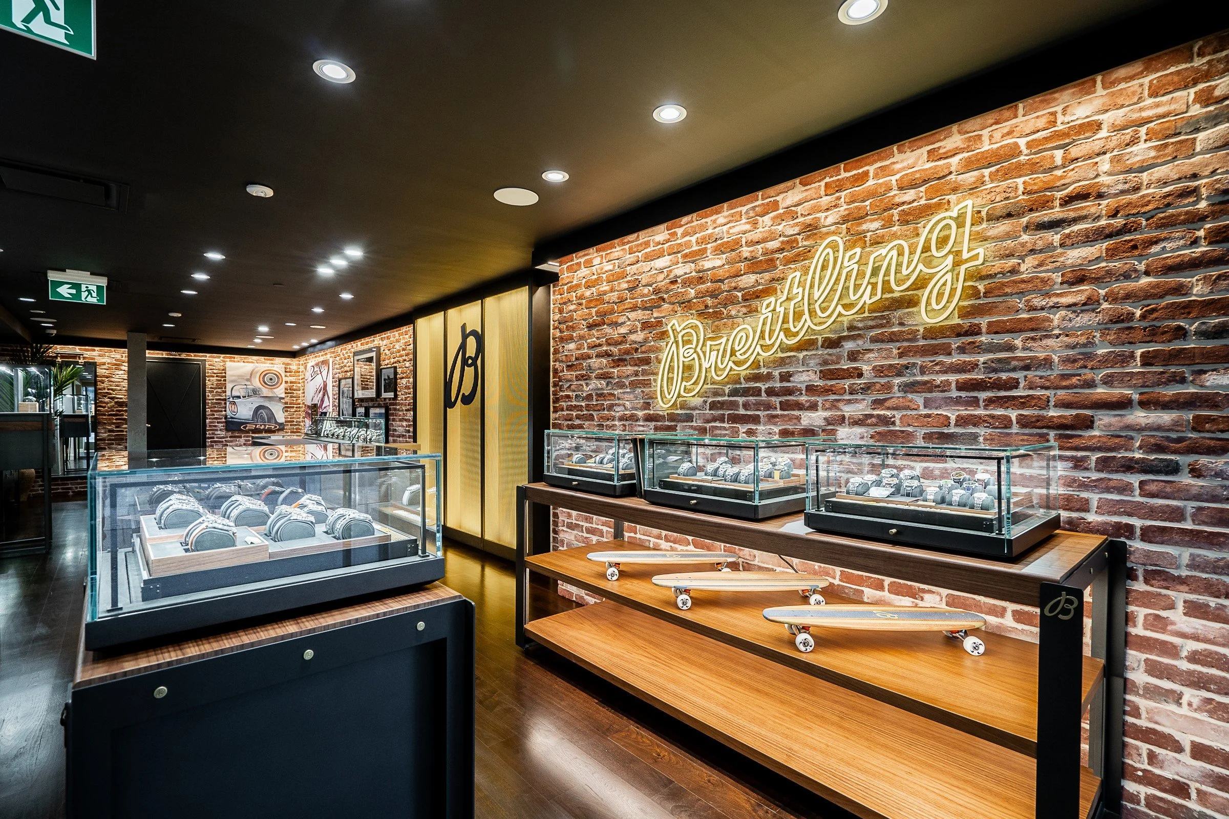 Buy Luxury Watches in Vancouver - Time & Gold Watch Store Vancouver