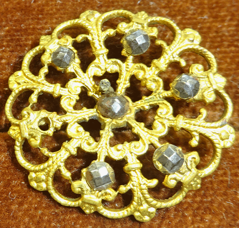 Vintage and antique metal buttons for sale — VINTAGE BUTTON EMPORIUM