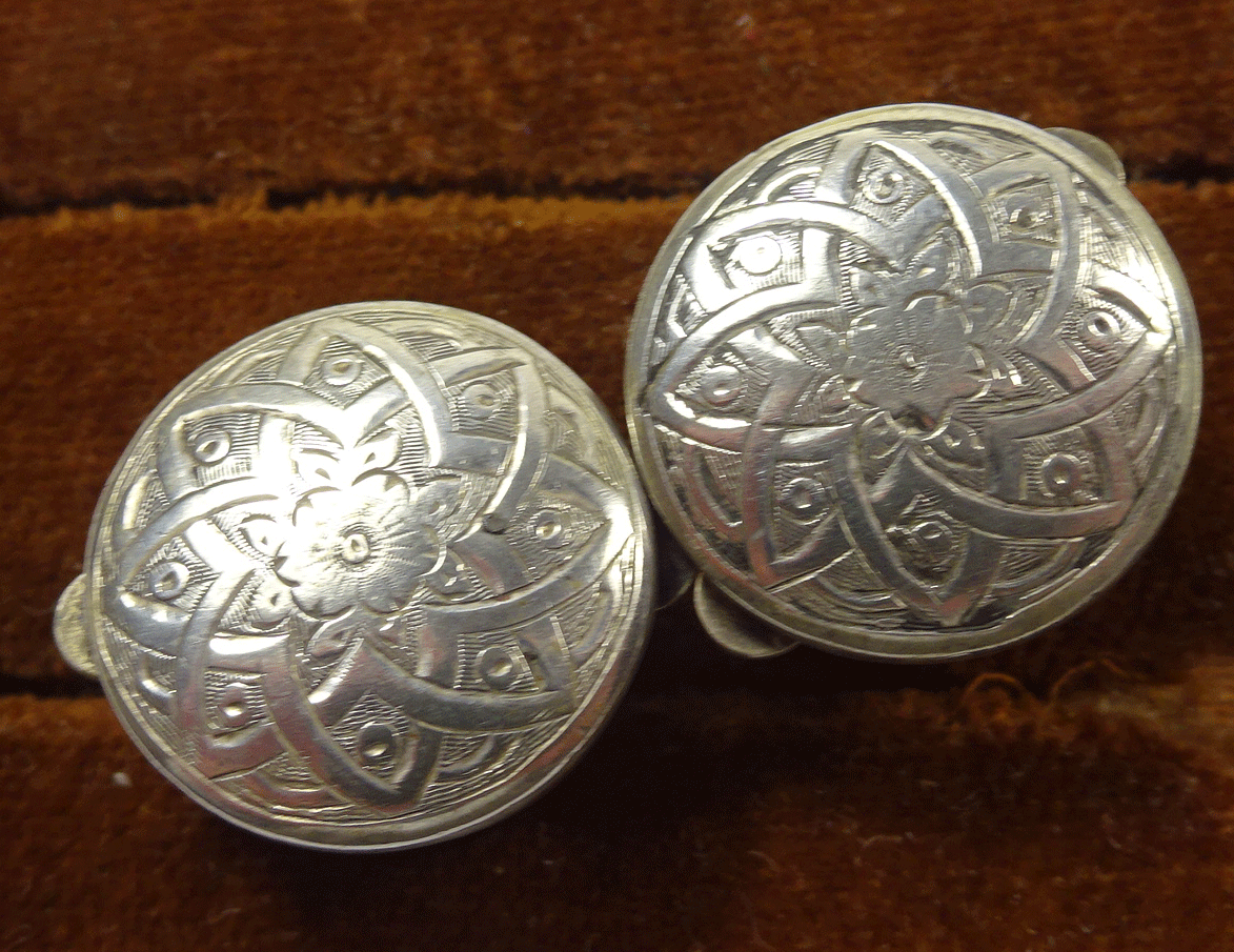 Vintage and antique metal buttons for sale — VINTAGE BUTTON EMPORIUM