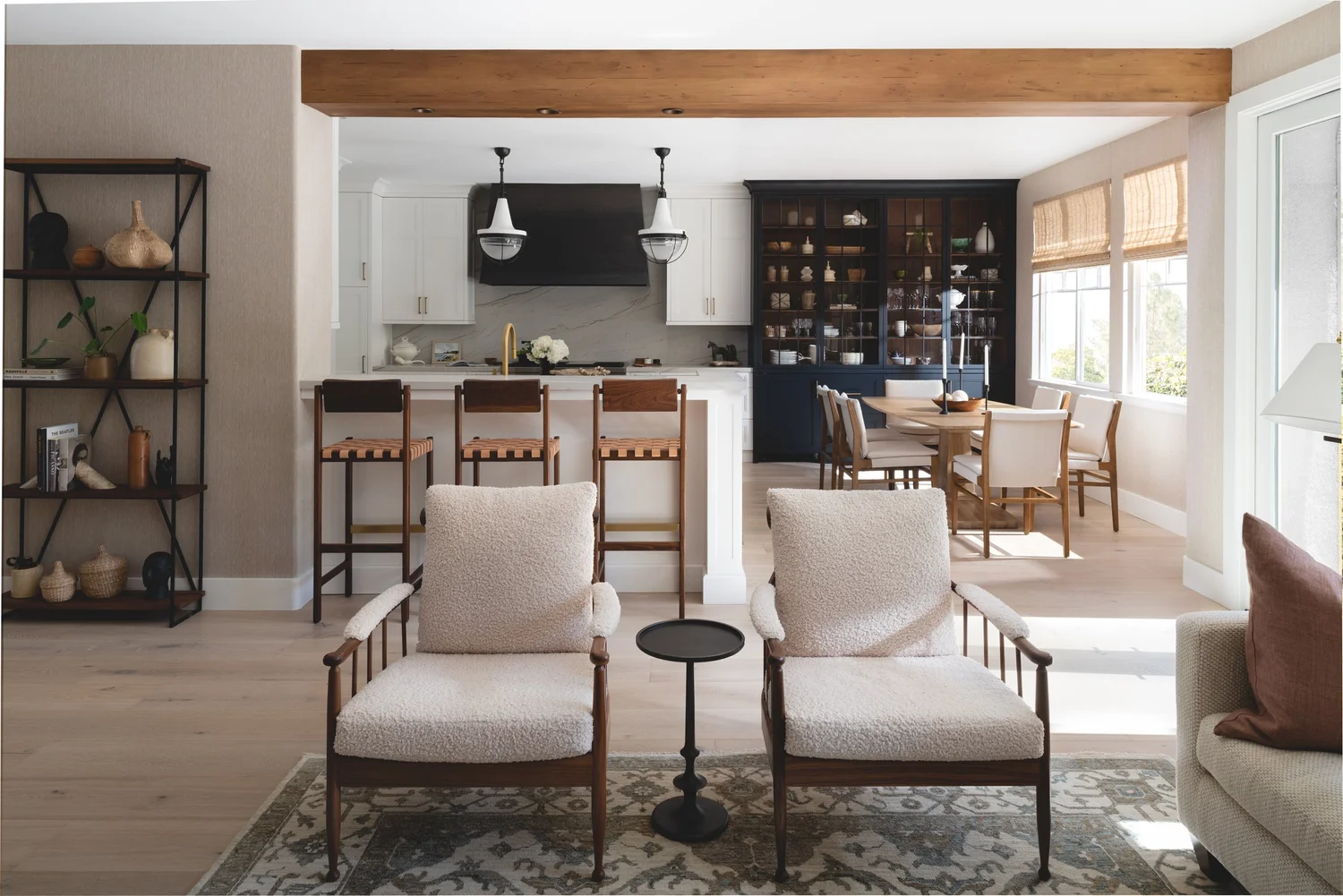 PHISH HOUSE by Design 4 Corners: Premier Luxury Interior Design Agency ...