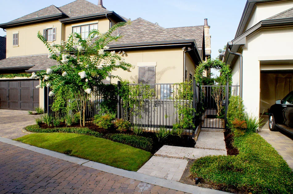 Charleston Style Courtyard — Lanson B. Jones & Co.