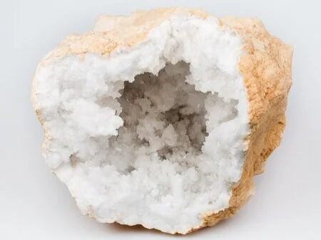 Edelstenen en mineralen - Witte edelstenen — Edelsteenwinkel Karbonkel ...