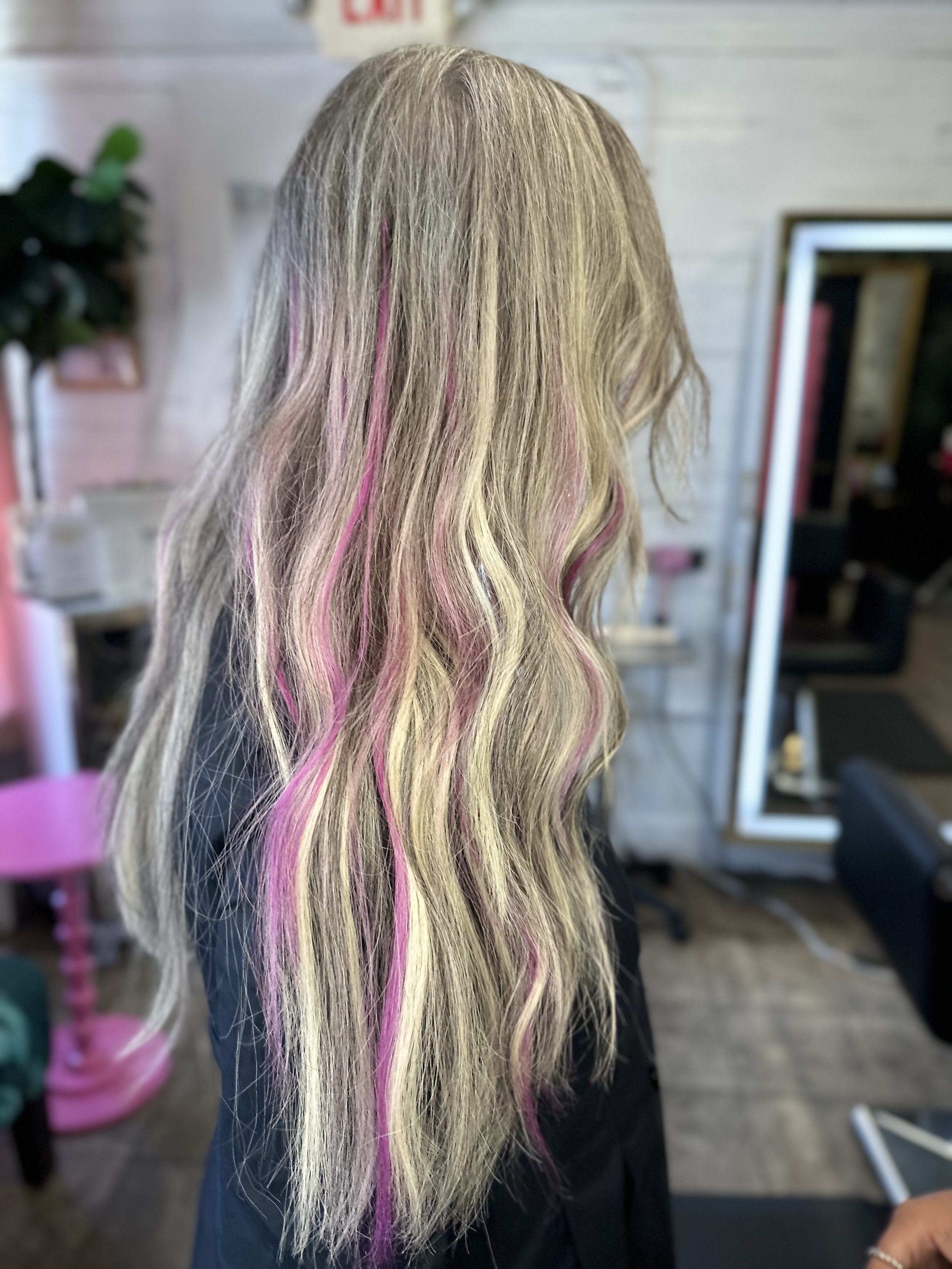Avenue, Liz Stricker Salon