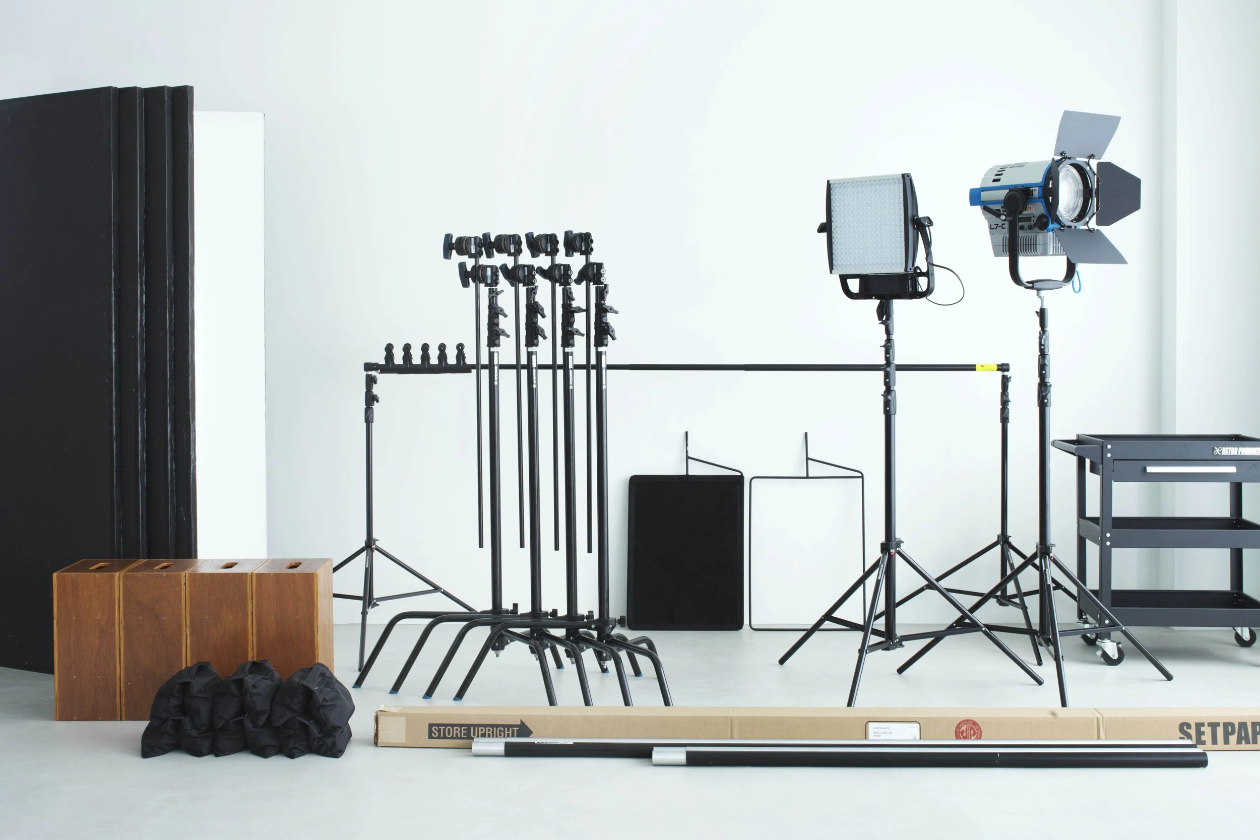 STUDIO SIX — Atelier Six