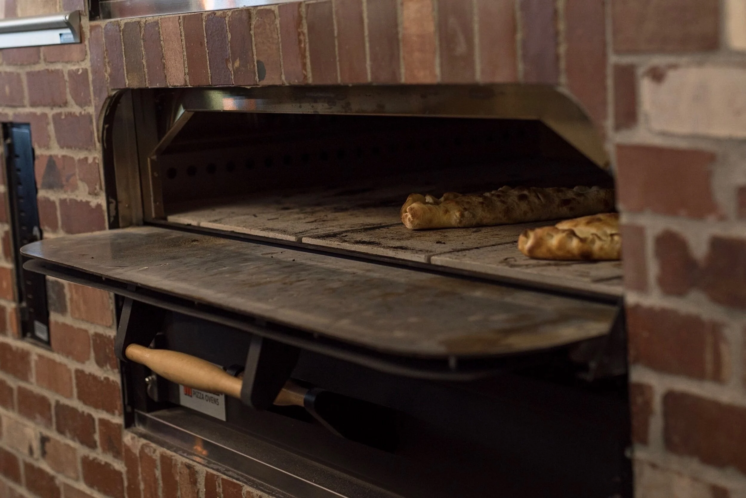 Johnny Mo's Pizzeria