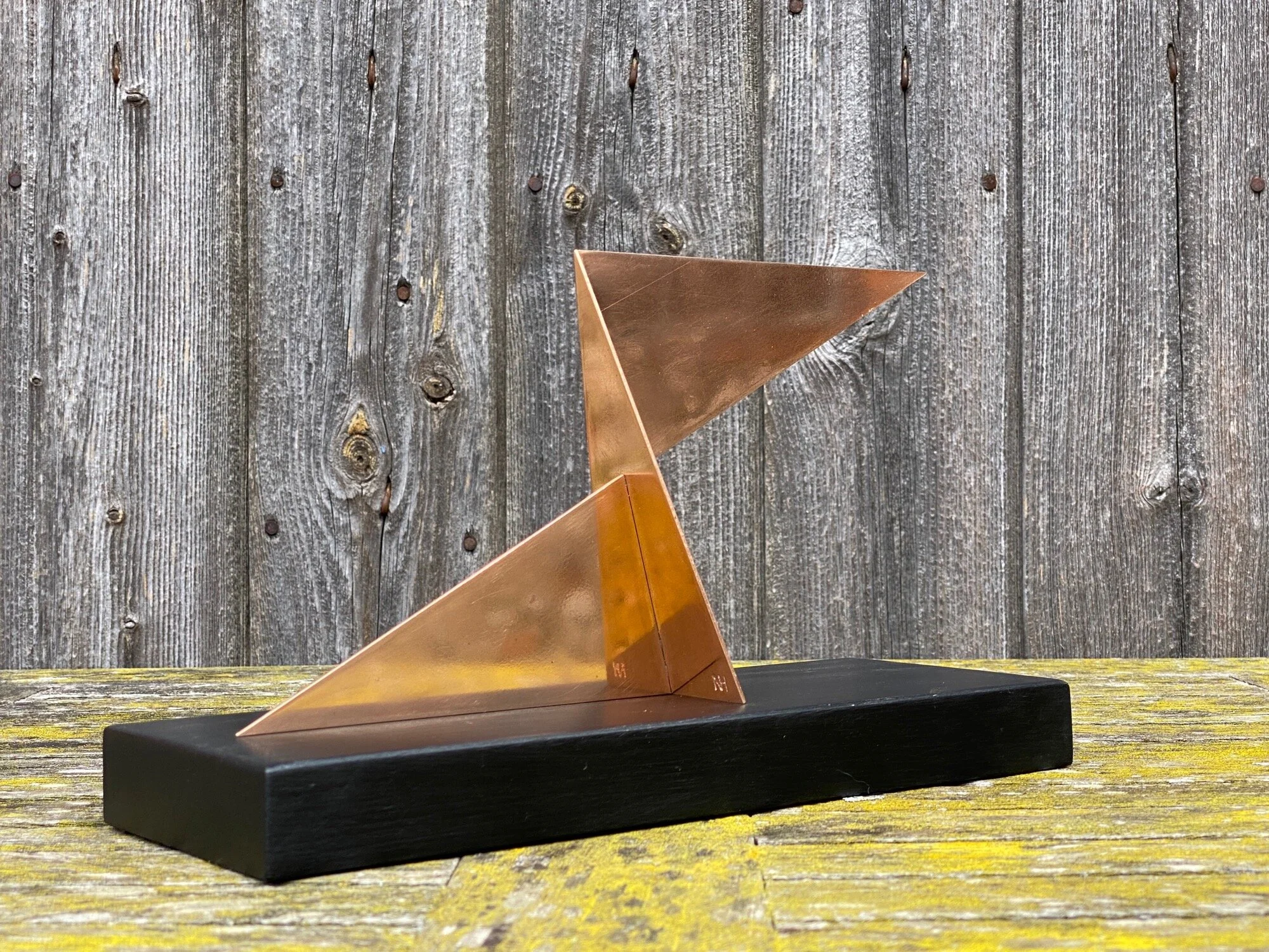 3 TRIANGLES — NH sculpture