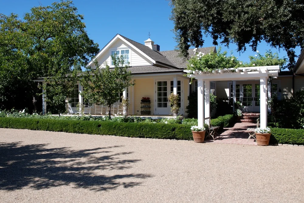 CLASSIC FARMHOUSE | CUSTOM HOME NEAR ME — Schmitt + Company