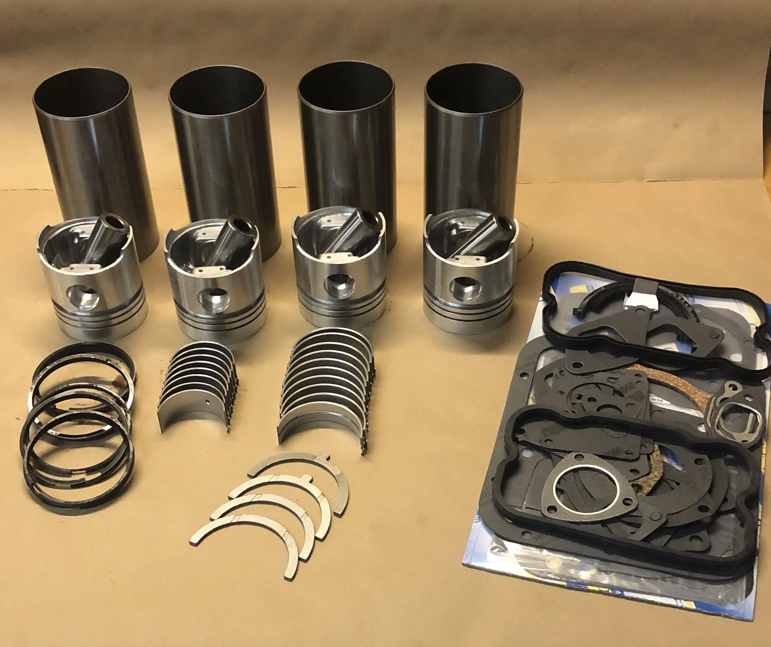ENGINE REBUILD KIT FOR LONG TRACTORS 560 4 CYL 95MM BORE